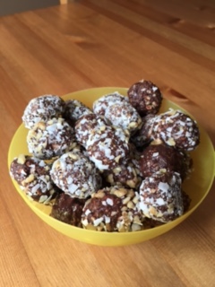Making Truffle Balls – SheriBerri